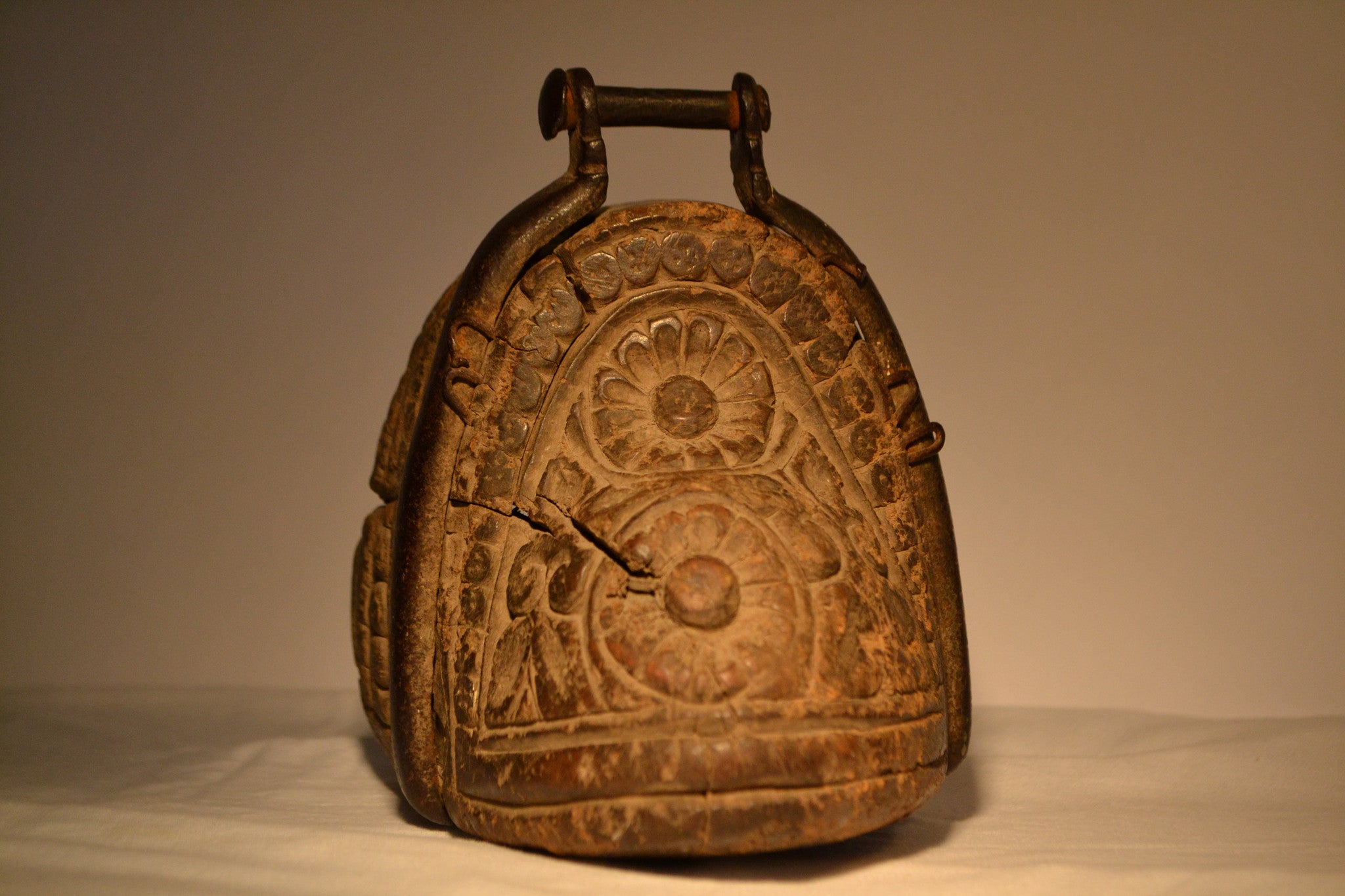 Colonial Spanish Stirrup 1600-1700's | Langford Gallery